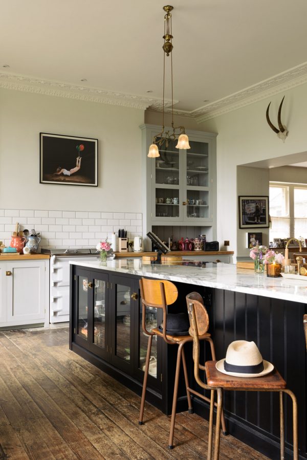 Dark kitchens that aren't so scary - The deVOL Journal - deVOL Kitchens