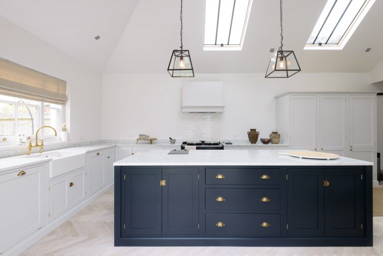 A perfect Kitchen Island - The deVOL Journal - deVOL Kitchens