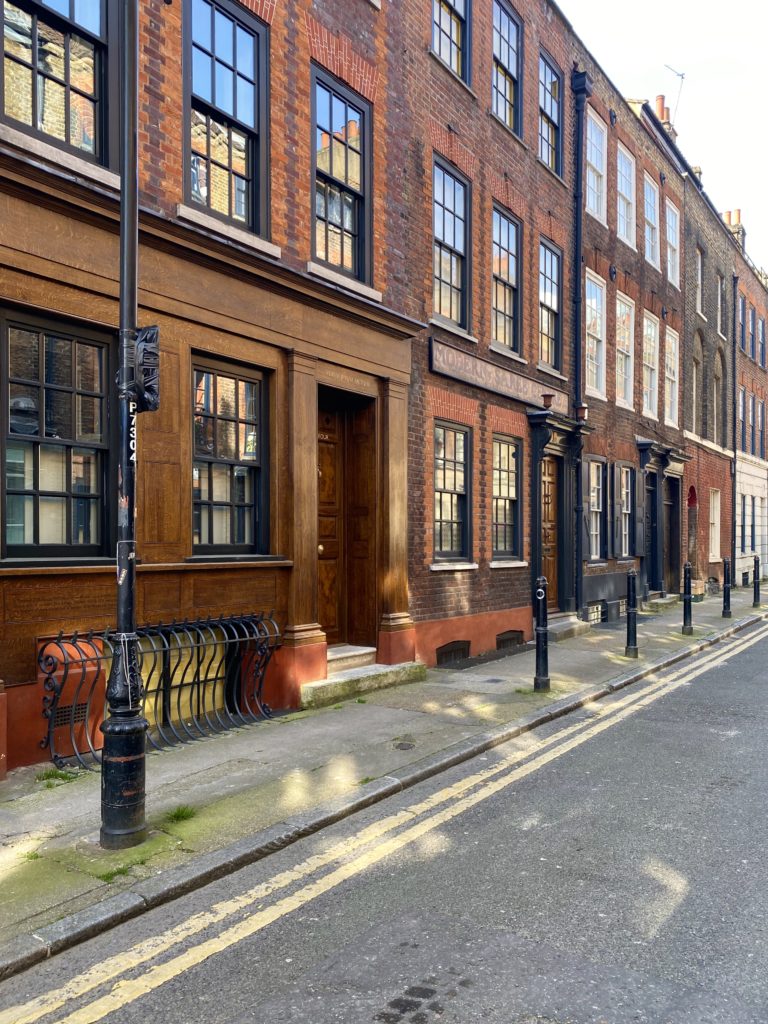 A little walk around Spitalfields' most beautiful streets - The deVOL ...