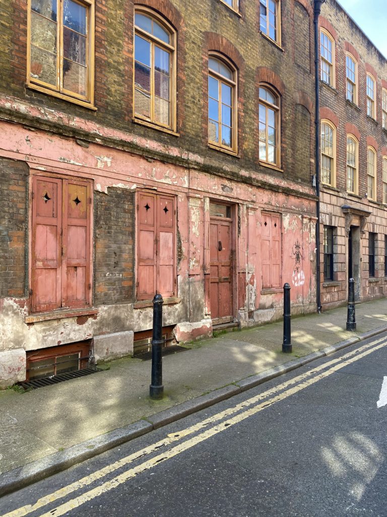 A little walk around Spitalfields' most beautiful streets - The deVOL ...