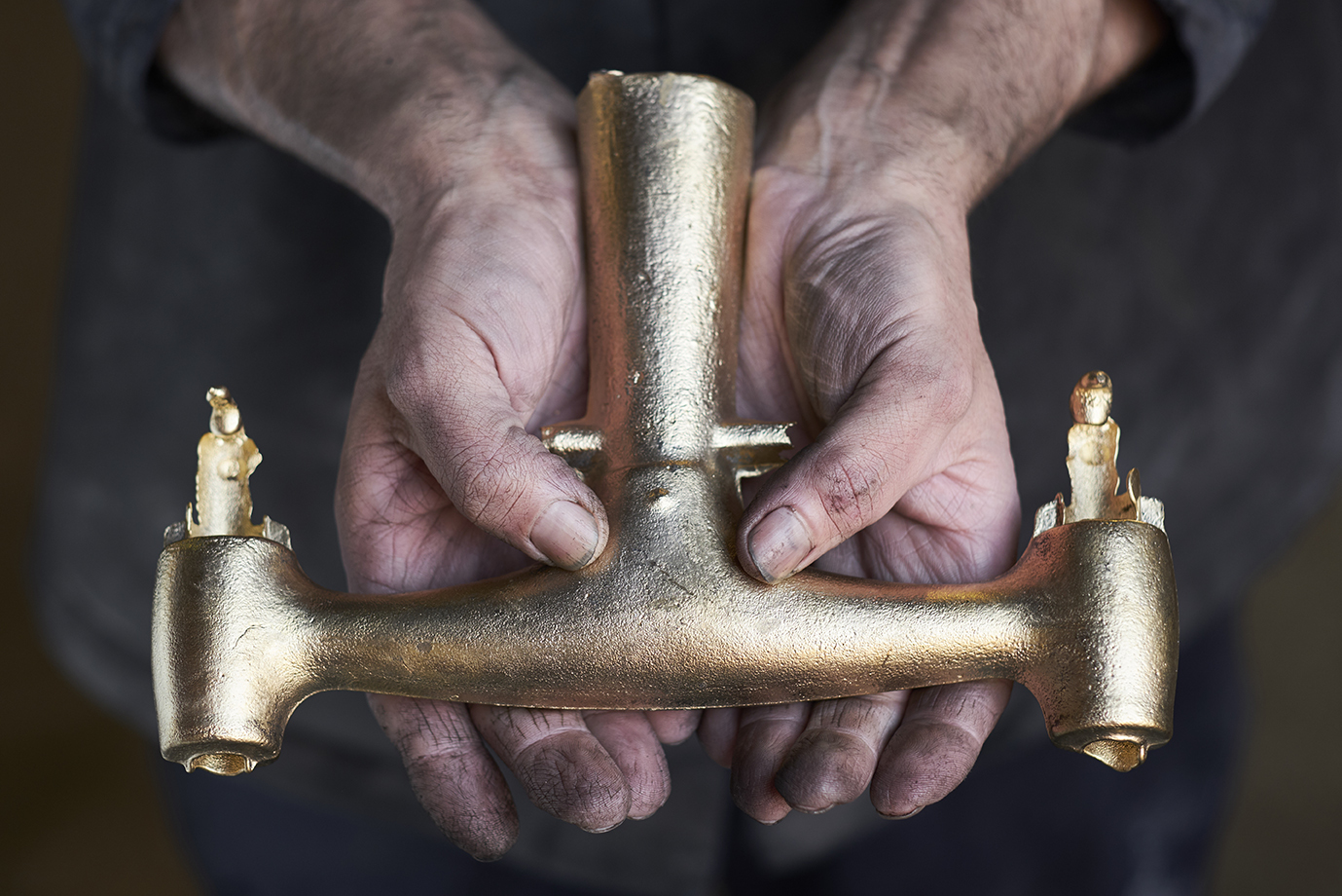 Casting deVOL Taps in the Foundry - The deVOL Journal - deVOL Kitchens