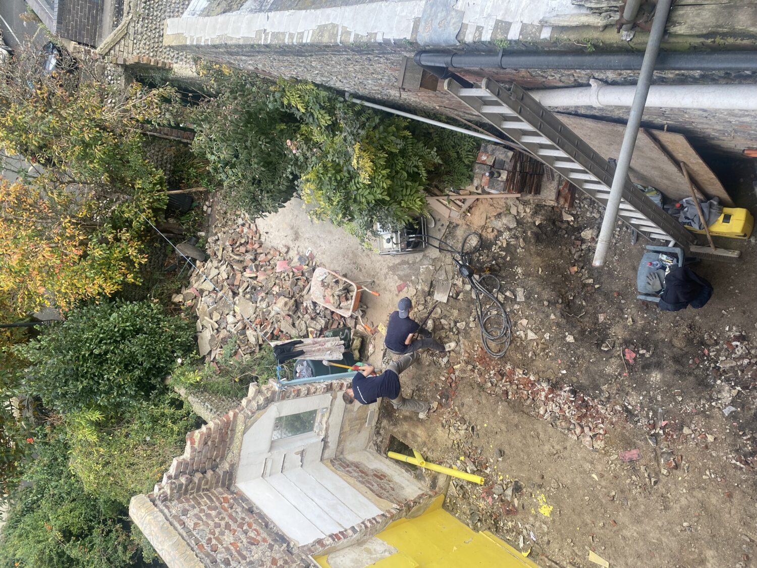 An Olive Green Shaker Kitchen on the Coast - The deVOL Journal - deVOL ...