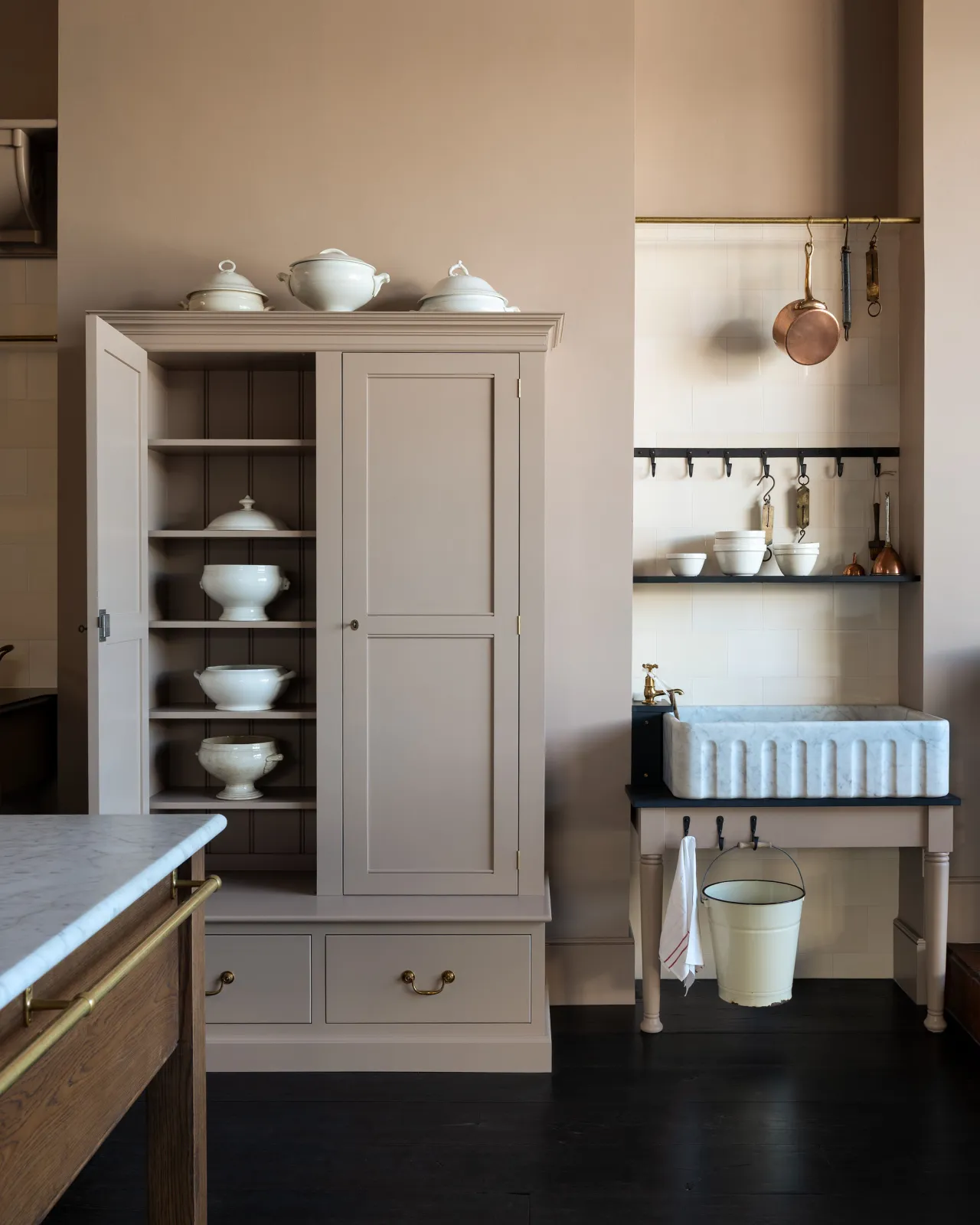 The Butler's Pantry | deVOL Kitchens