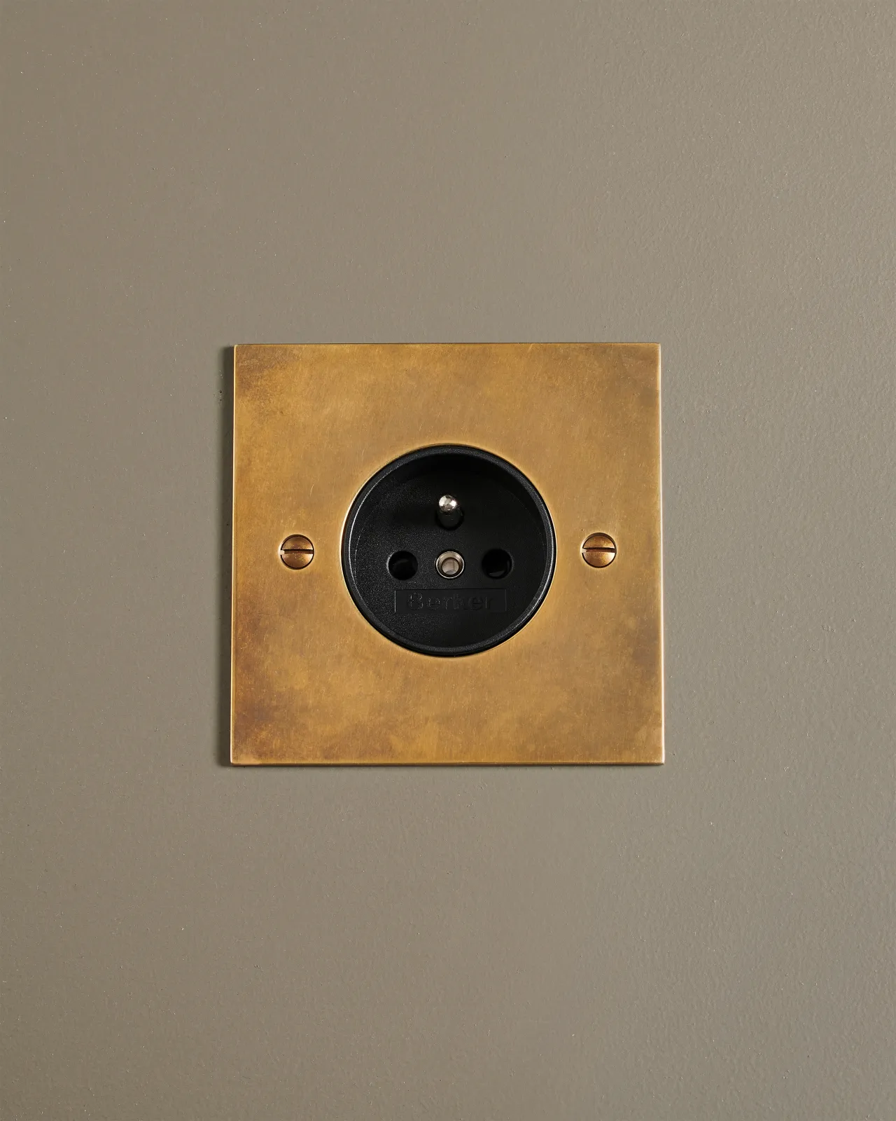 Classic French (Type E) Plug Sockets | deVOL Kitchens